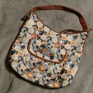 Relic Bags | Padded Black Hand Bag W Texture Detailing | Poshmark